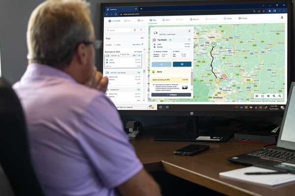 GPS Fleet Tracking & Fleet Dash Cams Made Easy